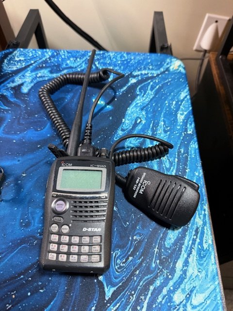 (SOLD) ICOM ID91AD | Charlotte Amateur Radio Club